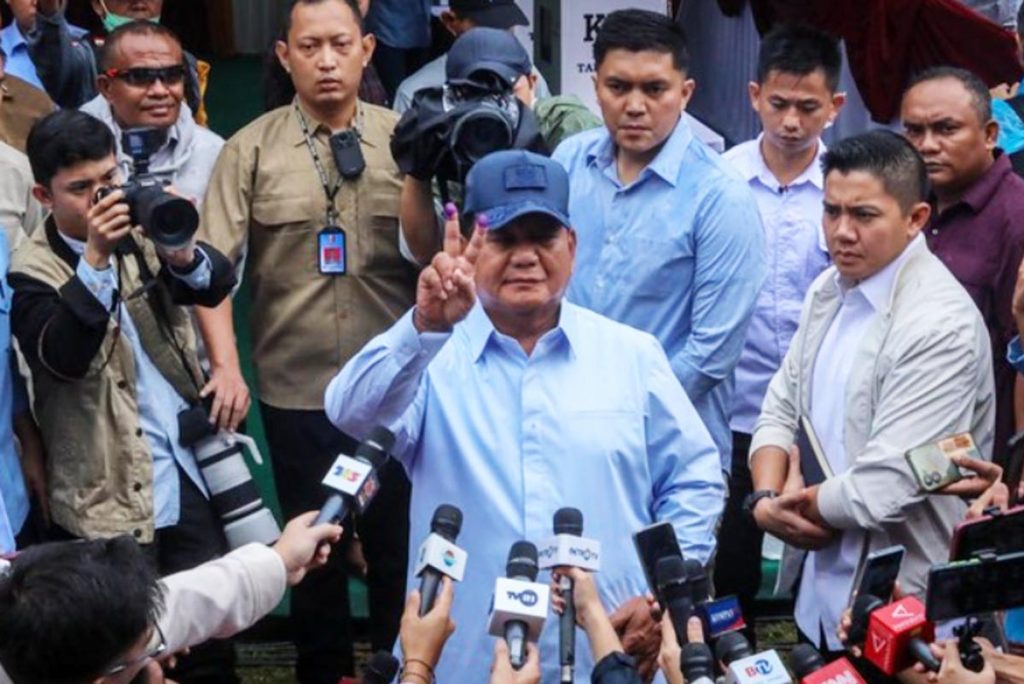 Prabowo dan Gibran: Menuju Istora, Menyuarakan Pidato Kemenangan yang Menggetarkan | Waktu News