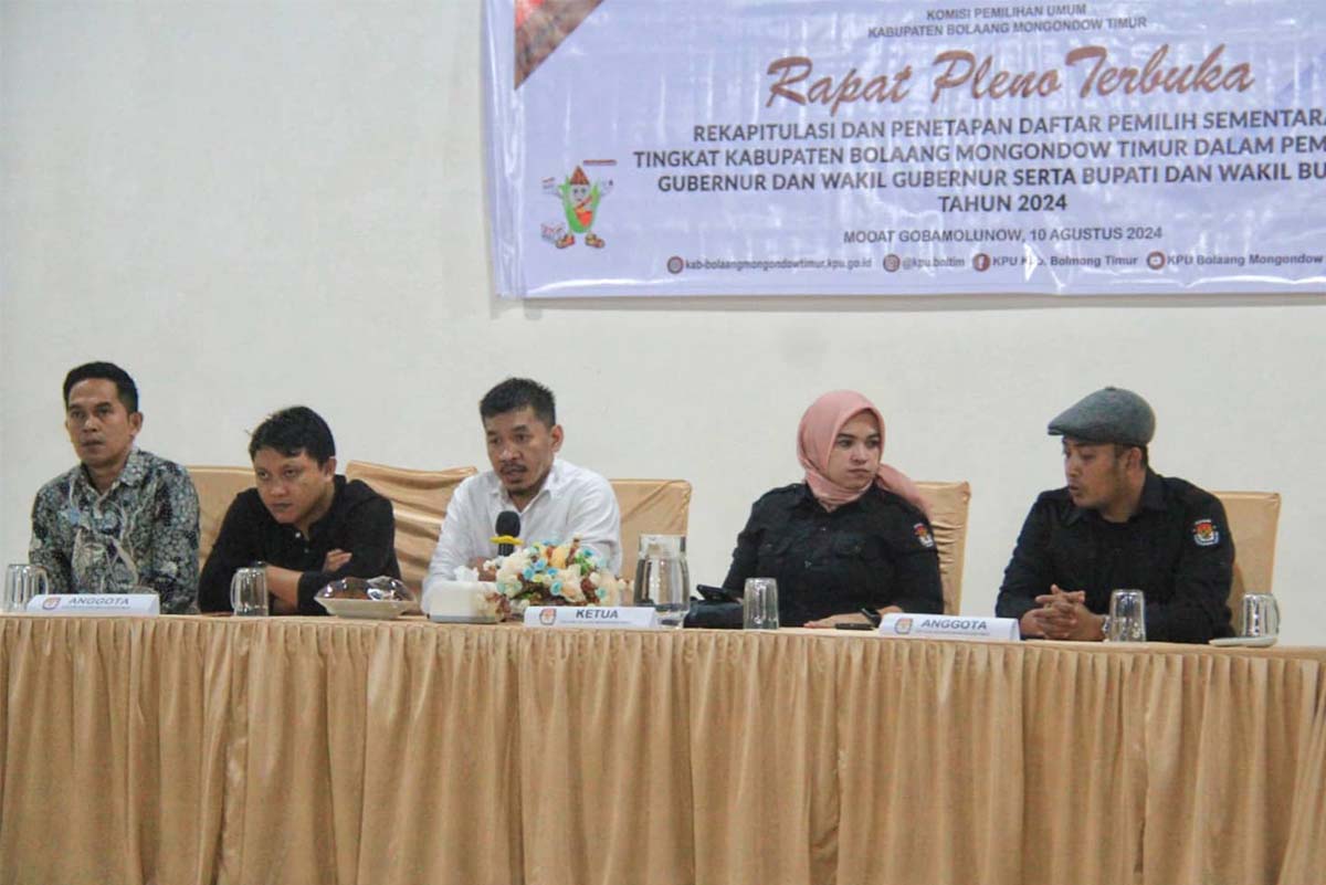 KPU Boltim Tetapkan Daftar Pemilih Sementara Pilkada 2024 • Waktu news KPU Boltim Tetapkan Daftar Pemilih Sementara Pilkada 2024 • Waktu news